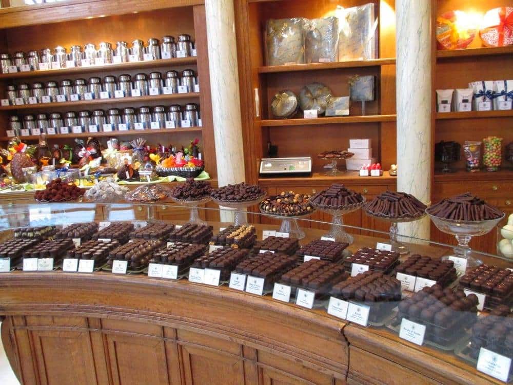 The 9 Best Chocolate Shops in Paris | Eating Europe