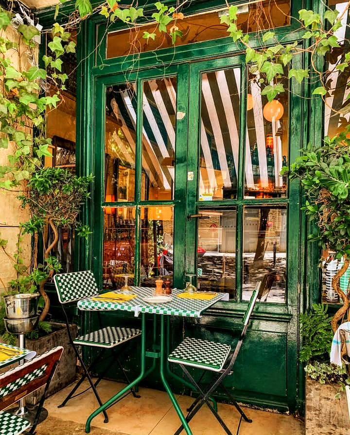 The 8 Best Family Restaurants in Paris | Eating Europe