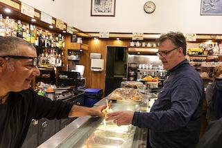 What is a Foodie? How to Tell if You Are One! - Eating Europe