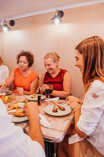 Leve Leve Tapas Bar Review | Eating Europe