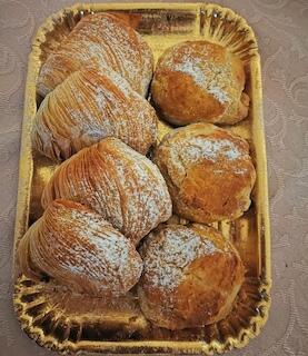 An Essential Guide to Pastries and Desserts in Naples | Eating Europe