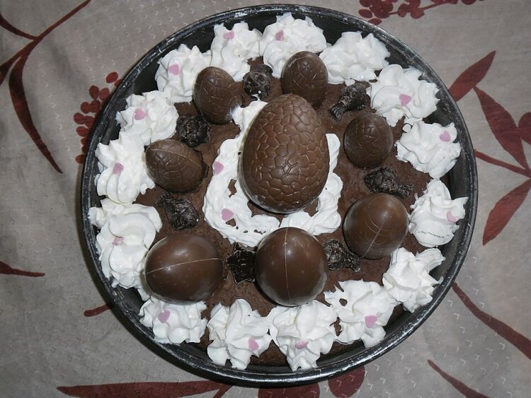 Traditional French Easter Food You Can't Miss in 2026 - Eating Europe