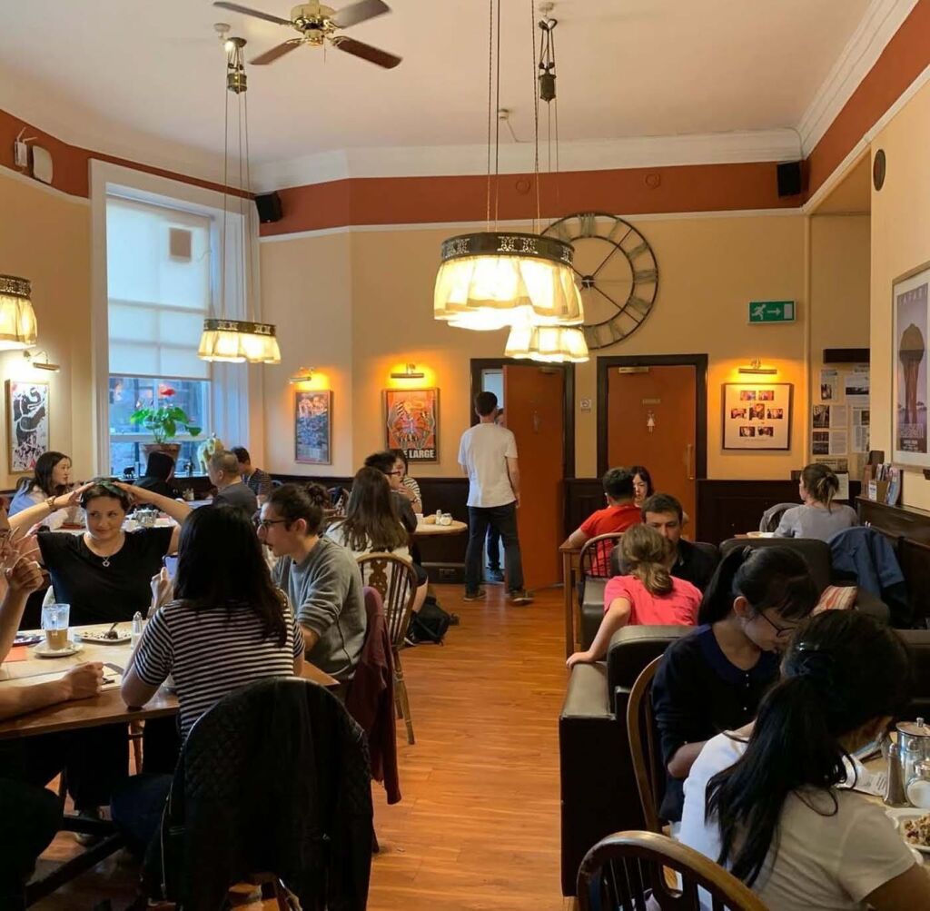 A Local’s Guide to Cafes in Edinburgh | Eating Europe